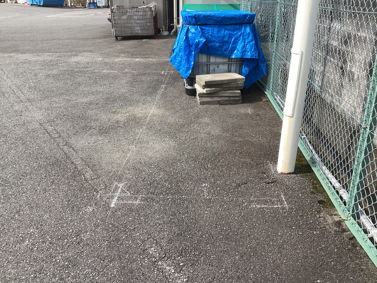 物置設置の工事① | 市川市の工務店DAISHU｜二世帯住宅もお任せください｜自然素材・高耐震・高断熱の注文住宅