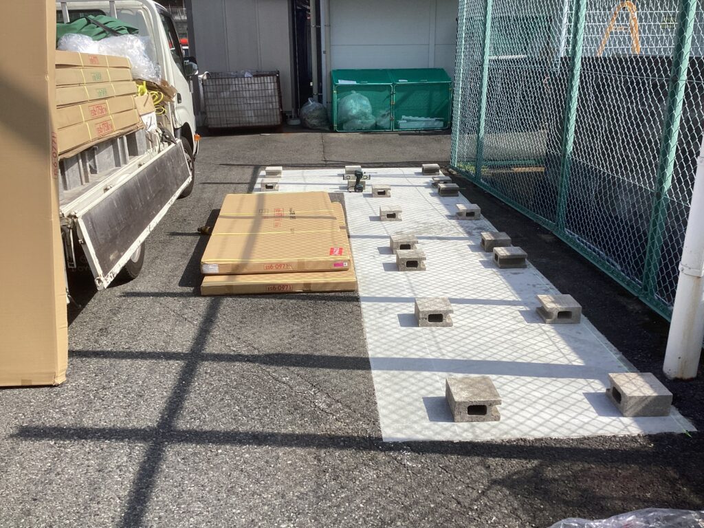 物置設置の工事② | 市川市の工務店DAISHU｜二世帯住宅もお任せください｜自然素材・高耐震・高断熱の注文住宅