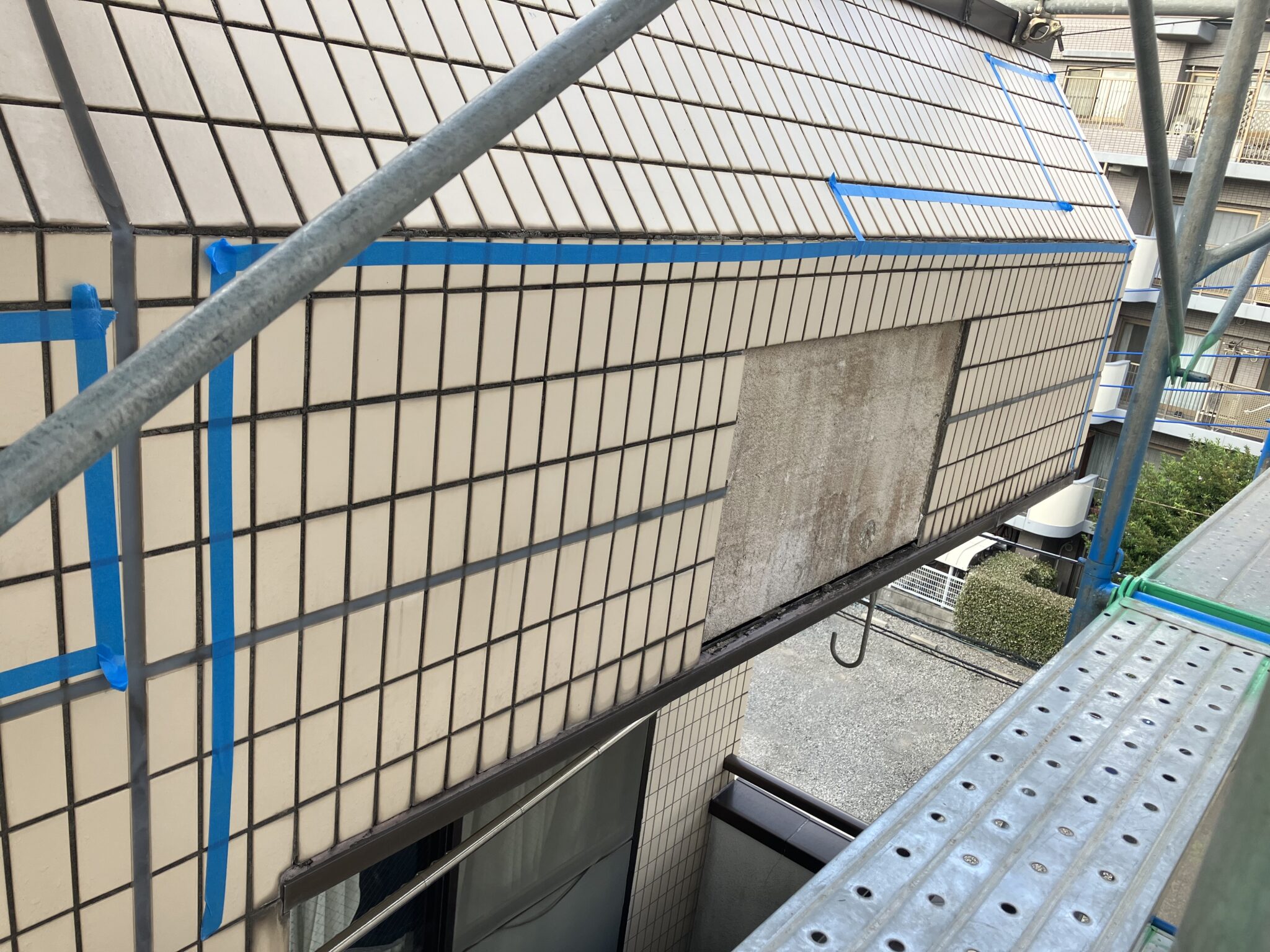 ビル外壁タイルの復旧工事 | 市川市の工務店DAISHU｜二世帯住宅もお任せください｜自然素材・高耐震・高断熱の注文住宅