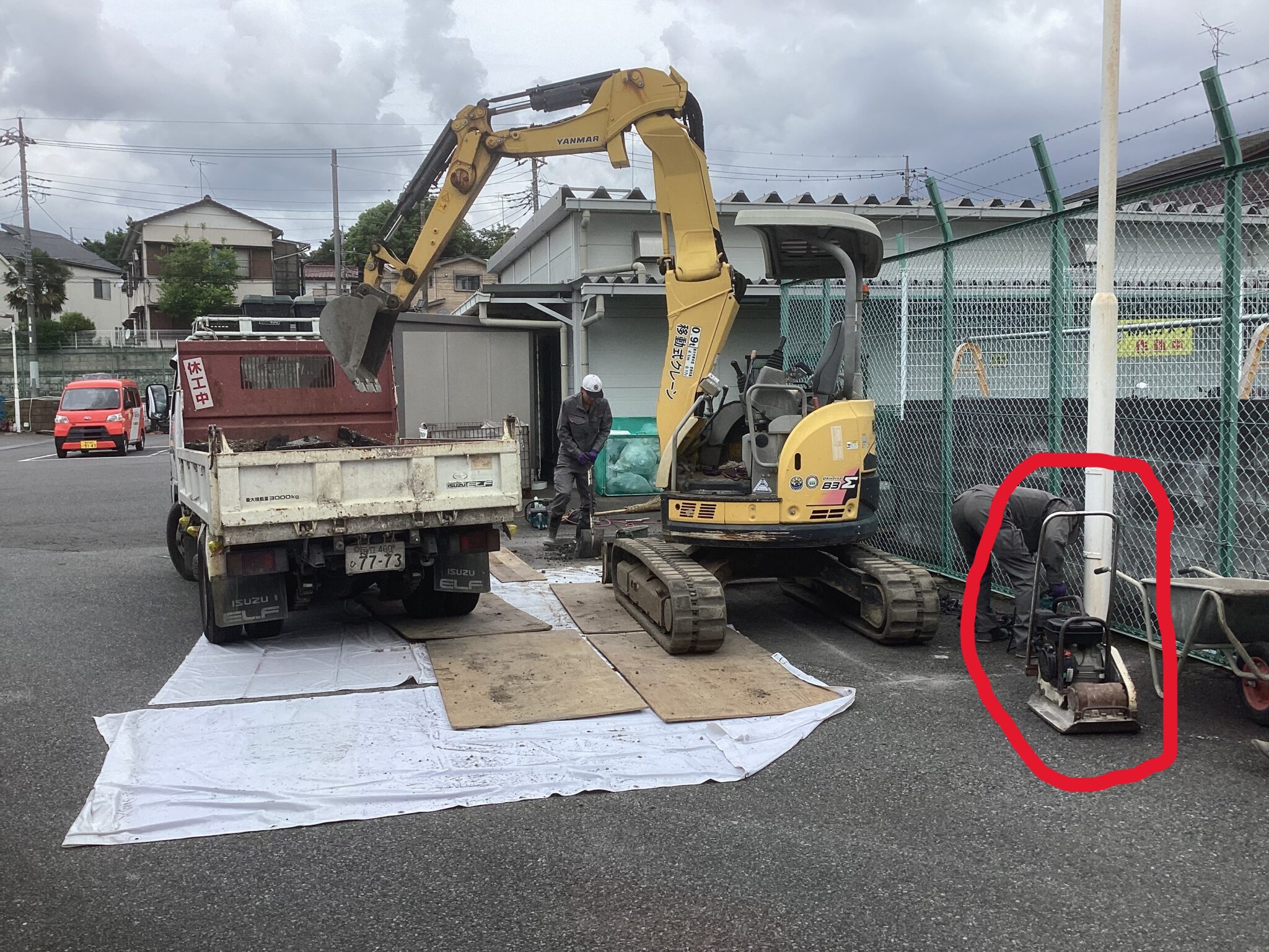 物置設置の工事① | 市川市の工務店DAISHU｜二世帯住宅もお任せください｜自然素材・高耐震・高断熱の注文住宅